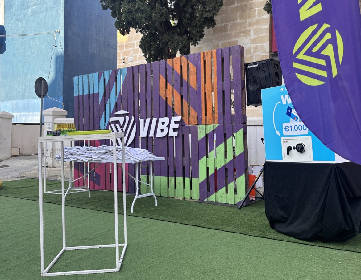 Vibe FM's Freshers Week Extravaganza! - Vibe FM